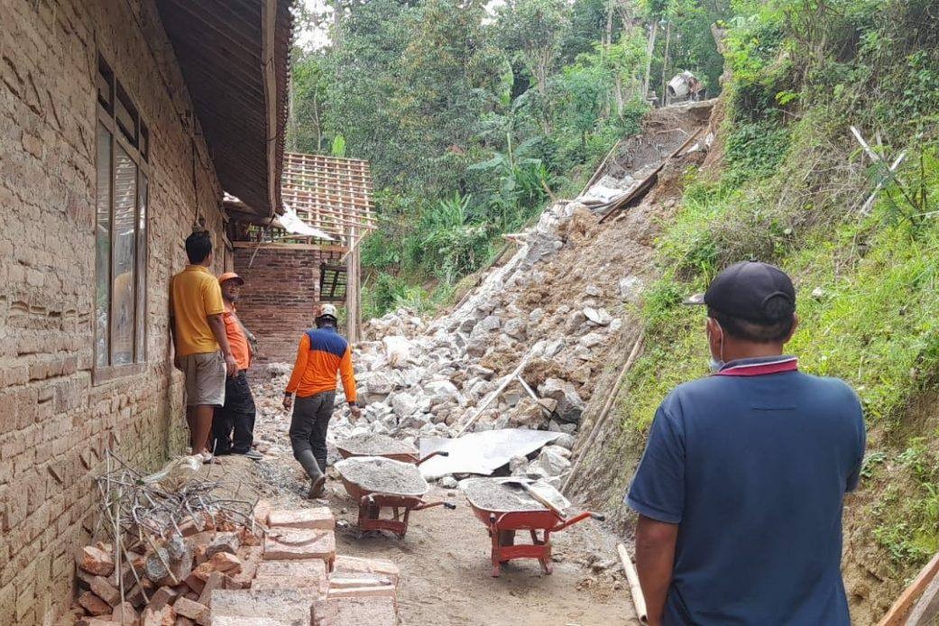 BPBD Ponorogo Rilis Data 179 Bencana, Longsor Besar dan Banjir Bandang ...
